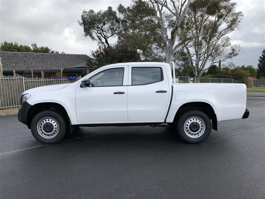 Mercedes-Benz X-Class 220d Pure Dual Cab Ute 2WD Reviews | Our Opinion ...